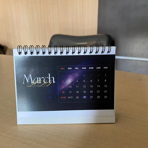 Jual Kalender Meja Mini 2025 - READY STOCK 6 lembar 2 sisi tatakan ...