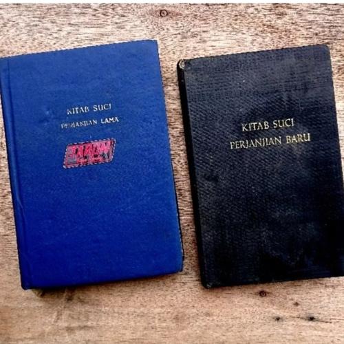 Jual Kitab Suci PERJANJIAN BARU/ INJIL (Katolik) : Arnoldus Ende (1974 ...