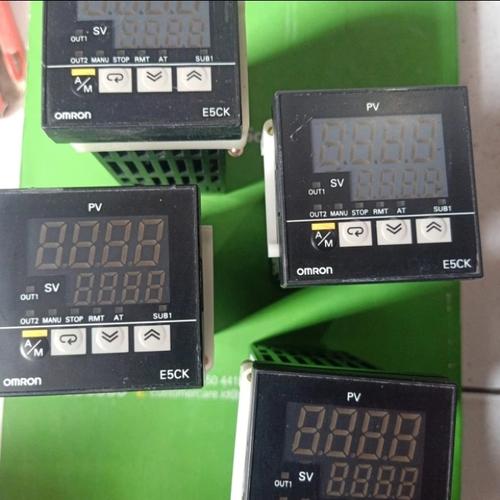 Jual Digital Controller OMRON E5CK-AA1 100 - 240VAC - Kota Surabaya - indo panel electric ...