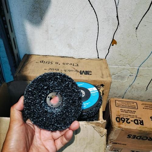 Jual 3M Scotch Brite Clean N Strip Amplas Perontok Cat Karat pada Besi ...