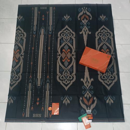 Jual Sarung BHS infinity Gold motif pka - Batik - Kab. Gresik - BERKAH ...