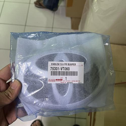 Jual Emblem Grill TOYOTA ZENIX 2023 Original Toyota - Jakarta Pusat ...