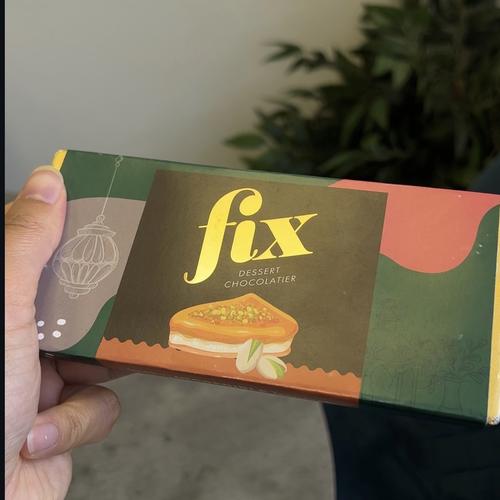 Promo Fix dessert Choclate Chocolaiter Dubai (DARK COKLAT PISTACHIO ...