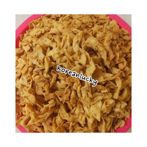 Jual Kue Bawang 500 gr / Ulir Lengkung Snack Kacang Imlek /Cemilan ...