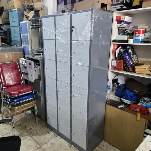 Jual Loker Besi 18 pintu / loker karyawan / Arsip file filling cabinet ...
