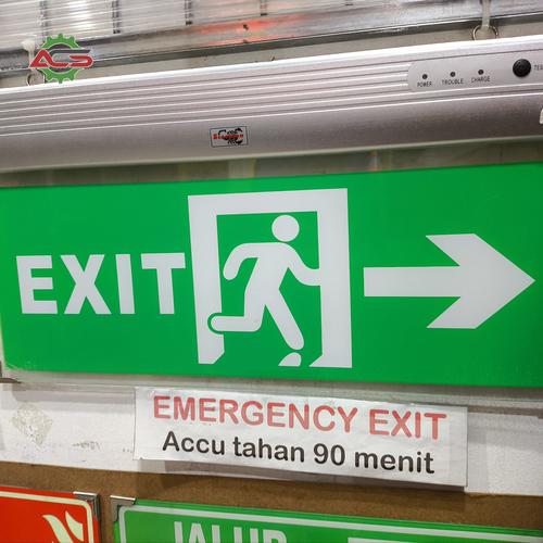 Jual RAMBU LALU LINTAS SAFETY 10CM X 10CM (PAPAN AKRILIK SAFETY) MURAHH ...