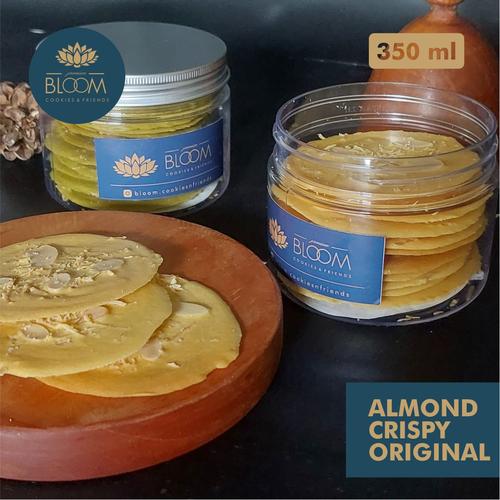 Promo Kue Kering Almond crispy Cookies Original ukuran 350 ml - Kota ...