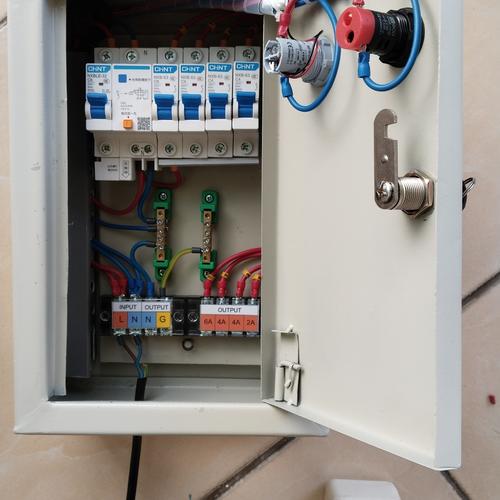 Jual Panel Listrik Pembagi 1 phase 2200 watt dengan RCBO bisa custom ...