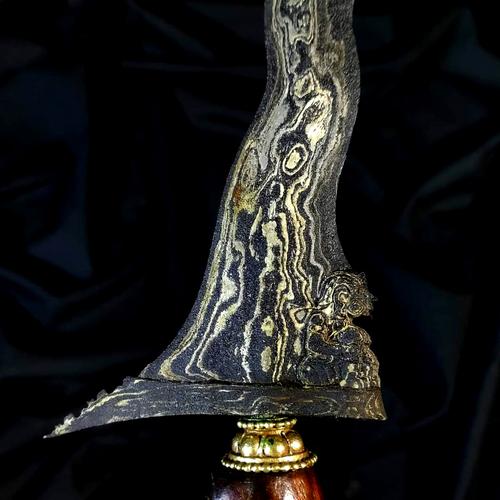 Jual Keris Wingit Kanjeng Kyai Semar Ismoyo Luk 13 Pamor Pedaringan ...