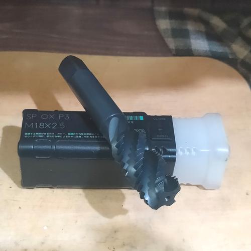 Jual Tap Mesin Spiral M18x2,5 SP OX P3 Yamawa Original Made In Japan ...