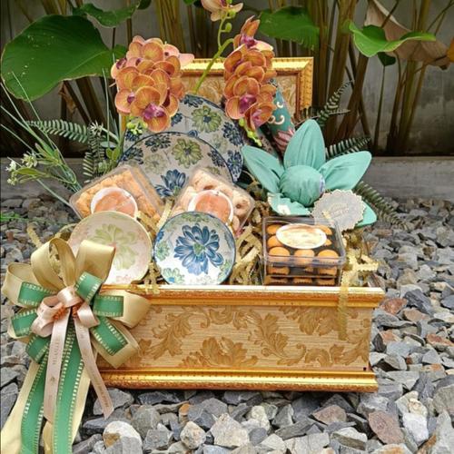 Jual HAMPERS LEBARAN / PARCEL IDUL FITRI - BOX PARCEL KERANJANG ECENG ...