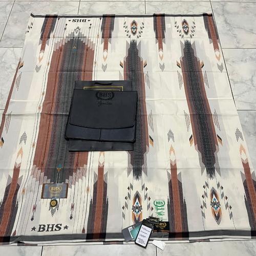 Jual SARUNG BHS SIGNATURE TIPE SGC GRADGOLD LENGKAP TAS - 3 - Kab. Sidoarjo - Sarung Santri ...