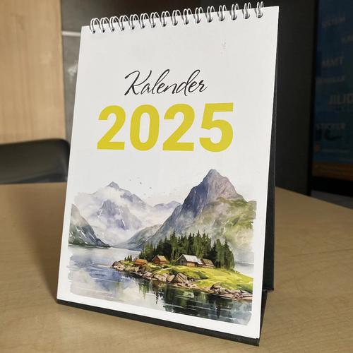 Jual Kalender 2025 Aesthetic / Kalender Meja 2025 / Souvenir Kalender ...