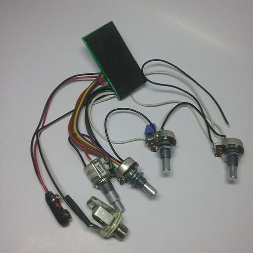 Jual Preamp Bass 4 Potensio lengkap socket batrai & jack - Jakarta ...