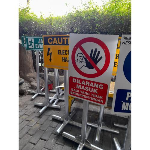 Jual Safety Sign Tiang Portable Tunggal Galvanis 2inch Tinggi 150cm ...