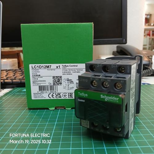 Jual Schneider Contactor LC1D12M7 Kontaktor coil 220VAC 3P 3NO 12A ...