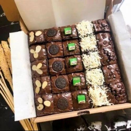 Jual fudgy brownies 20×20 - toping milo cub - Kab. Bekasi - caca_beauty ...