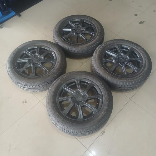 Jual velg/pelek mobil second original ayla ring14 baut4x100 cocok buat sigra,brio,agya,calya,dll ...