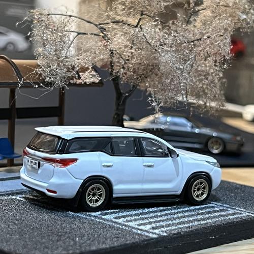 Jual Toyota Fortuner 2018 BM Creations (BMC) Putih modif velg Enkei RPT ...