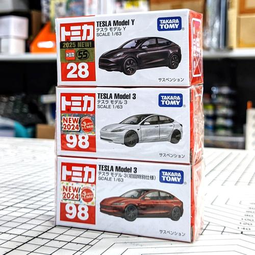 Jual Tomica 28 & 98 - Tesla Model Y & Tesla Model 3 - 28 - Y Black ...