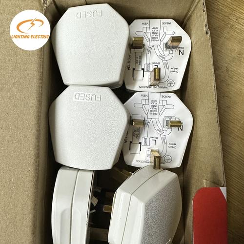 Jual STEKER AC 3 Kaki pin merk MK Model Clipsal - Jakarta Pusat ...