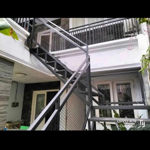 Jual tangga rebah besi minimalis trap besi flat bodres - Kab. Bekasi ...