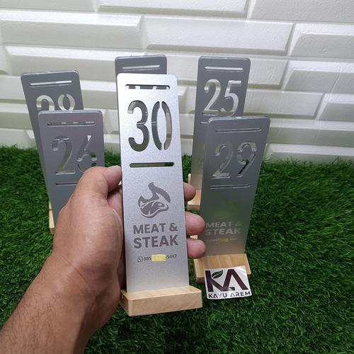 Jual Nomer Meja ACP Warna Silver | Nomor Meja Custom Grafir Ukuran 20 x ...