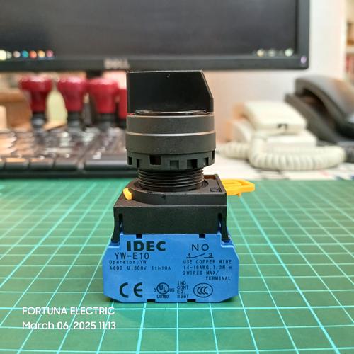 Jual Idec Selector Switch 3 Posisi Stay 2NO YW1S3E20 - Jakarta Barat ...