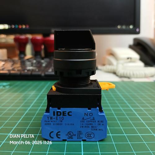 Jual IDEC Selector 3 Posisi Lock 2NO Ø 22mm - Jakarta Barat - Dian ...