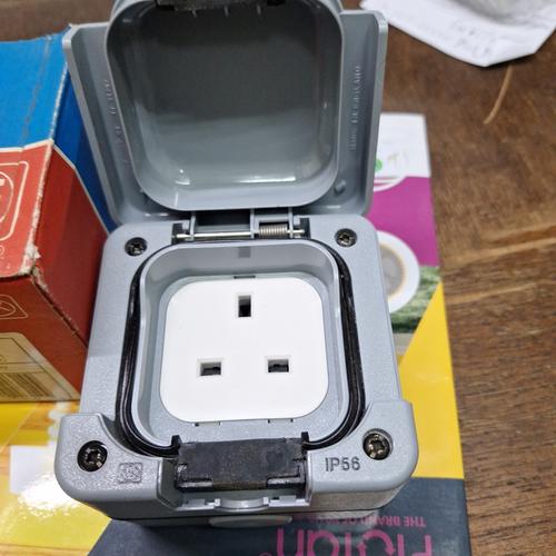 Jual STOP KONTAK WATERPROOF IP56 MK socket power - Jakarta Pusat ...