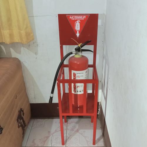 Promo Tempat Dudukan APAR 2-9 kg Tinggi Kaki 30 cm Rak Besi Tatakan ...