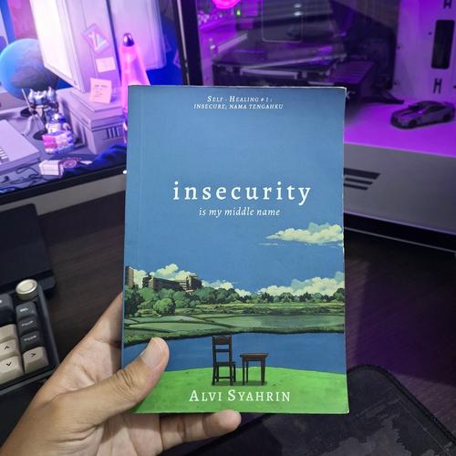 Jual Insecurity Is My Middle Name - Alvi Syahrin - Kota Bandung ...