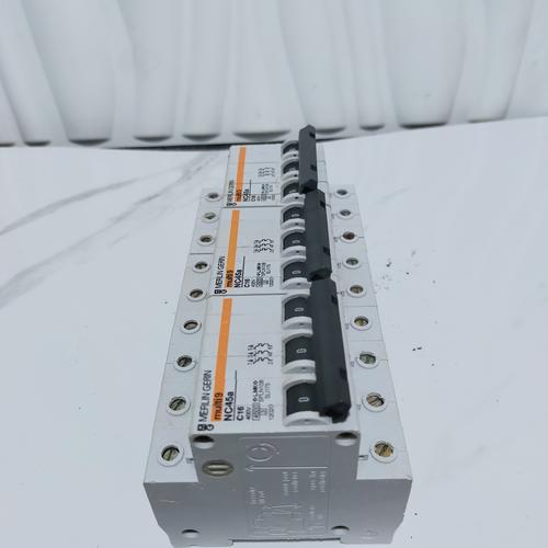 Jual MCB Merlin gerin 3phase original second - 63a - Kota Surabaya - Java electronic95 | Tokopedia