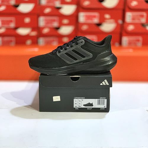 Jual SEPATU FULL HITAM ADIDAS ULTRABOUNCE ORIGINAL (HP5786) - 41 ¹/₃ ...