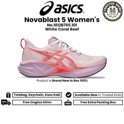 Jual Sepatu Lari Wanita Asics Novablast 5 White Coral Reef Pink ...