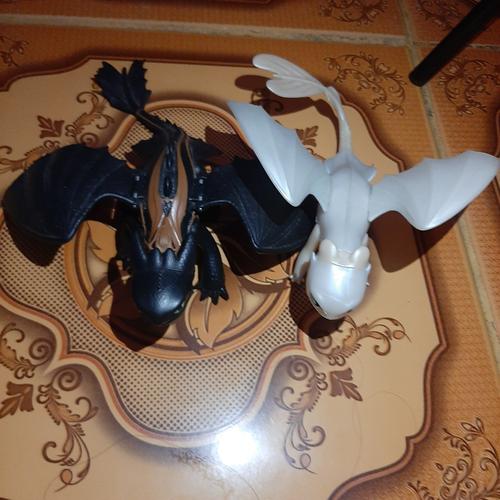 Jual figure toothless how to train your dragon original - Kab. Sidoarjo ...