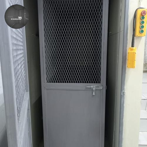 Jual lift barang 4 lantai dengan ukuran kecil memanjang , daya angkut 1 ...