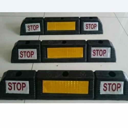 Jual Alat Safety Wheel stopper Rubber - pengganjal ban mobil - Jakarta ...