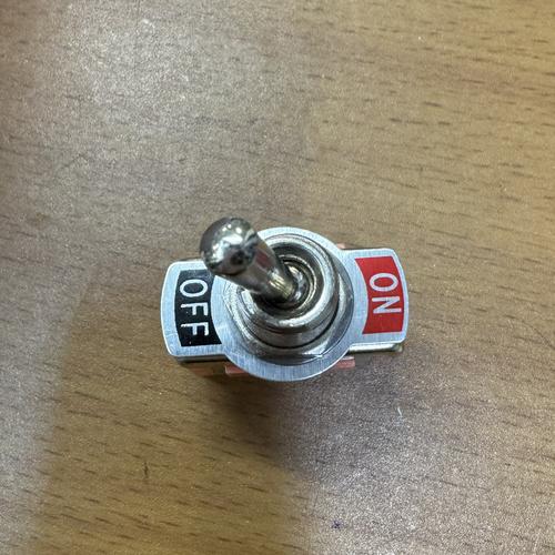 Jual Saklar toggle 3pin on off 15a eten 1121 saklar 3pin on of 15a eten ...