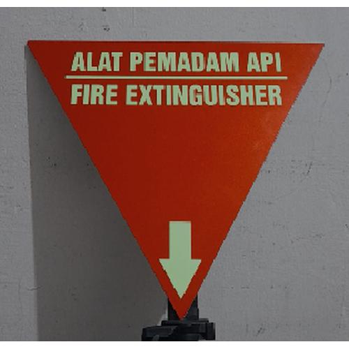 Jual Safety Sign Segitiga APAR Glow In The Dark 35x35cm, Plat Aluminium ...