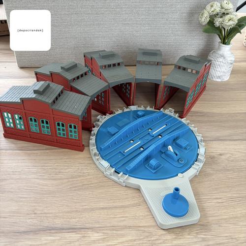 Jual Plarail Thomas and Friends Engine Sheds and Turntable (Sodor ...