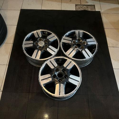 Jual VELG OEM TOYOTA INNOVA RING 15 ORIGINAL BIJIAN /CADANGAN SILVER ...
