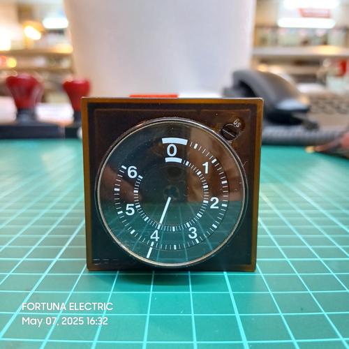 Jual Crouzet Octal Timer 88.226.501 88226501 3 range 24V 50Hz Spain ...