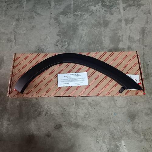 Jual moulding list fender belakang kiri toyota innova zenix Original ...