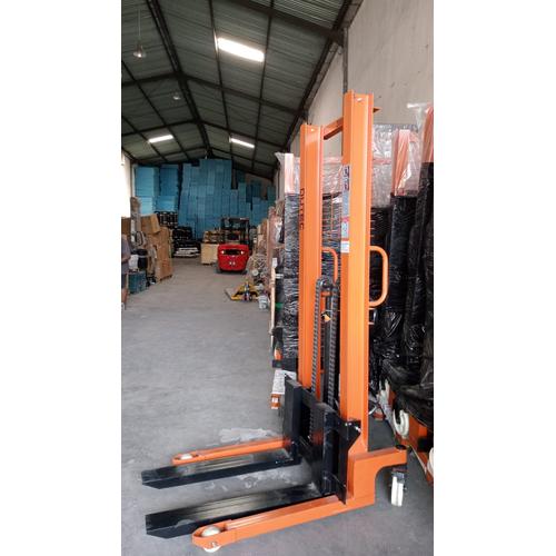 Jual 3 Ton 1.6 Meter Hand Stacker Manual / Forklift Manual - Kota ...