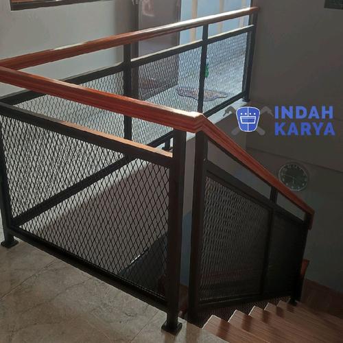 Jual railing tangga plat expanded handrail kayu / reling pegangan kayu ...