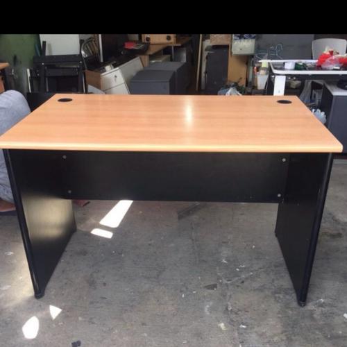 Jual Meja kantor merek uno 120x60cm , Tinggi 74-75cm minimalis ...