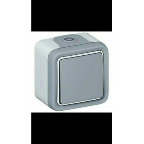 Jual Saklar tunggal legrand waterproof saklar single outbow legrand ...