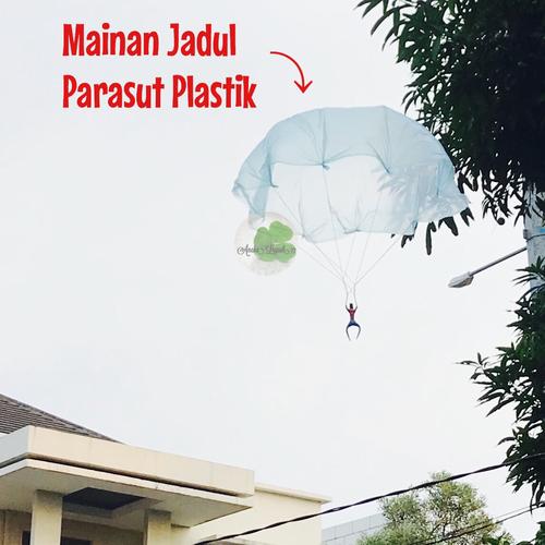 Jual Mainan Jadul Parasut terbang Plastik Tipis murah grosir - Jakarta ...