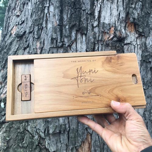 Jual Box album 4R custom - kotak kayu jati - kotak album 4R - box photo ...